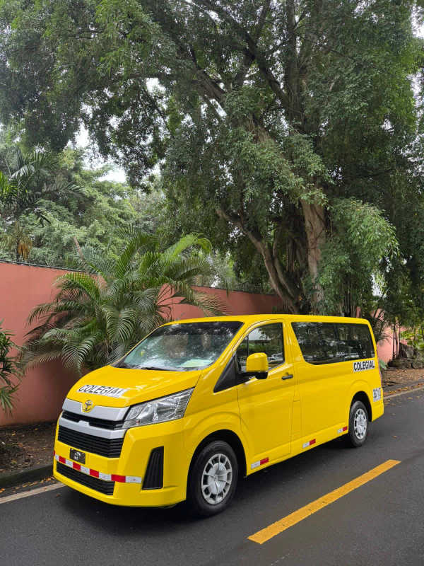 Toyota Hi-Ace 2023 129816 km Diesel Manual in Carrasquilla | TOYOTA ...