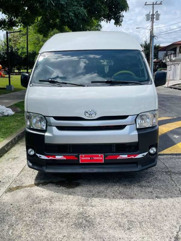 Toyota Hi-Ace 2017 268000 km Diesel Manual in Vista Hermosa | TOYOTA ...