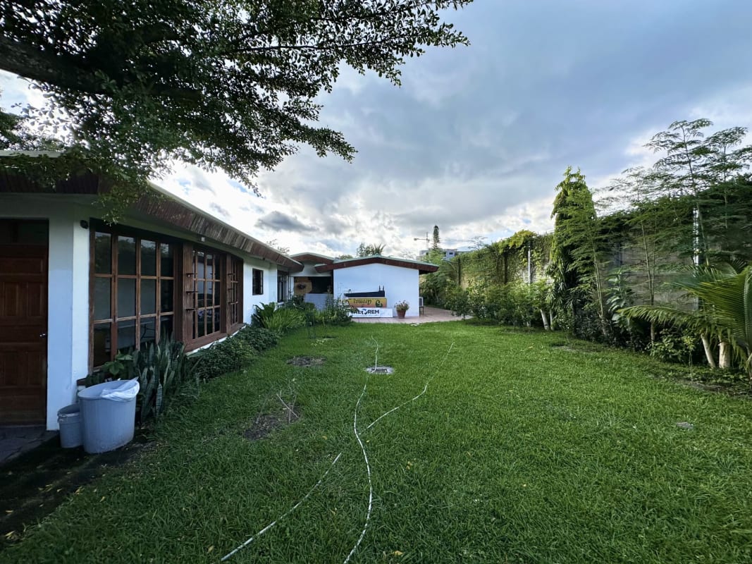 Houses in San Salvador | For Sale | Vendo Property of 2,004 Vrs in Col ...