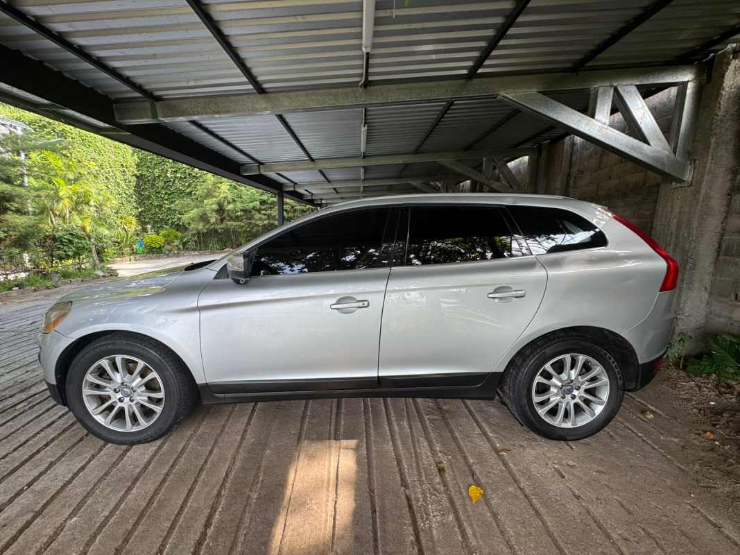 Volvo XC60 2010 149827 km Gasoline Automatic in Antiguo Cuscatlán | Camioneta Volvo XC60 T6 2010 ...