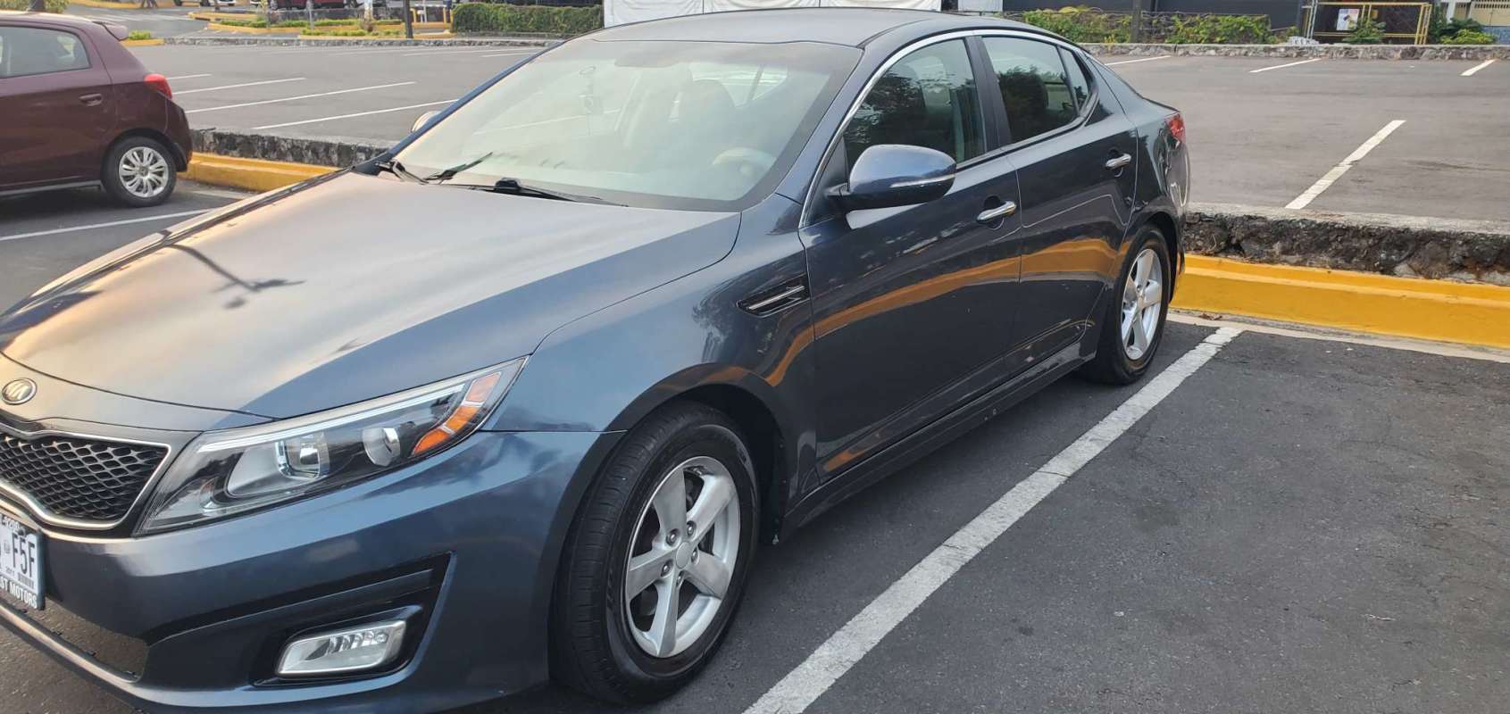 Kia Optima 2015 162000 km Gasolina Automática en San Salvador | EXCELENTE KIA OPTIMA 2015, $7,200